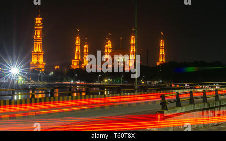 Samarinda, kalimantan Timur/ Indonesia : " Islamic Center Mosque ...