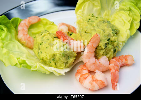 Avocadomousse with shrimps Stock Photo - Alamy
