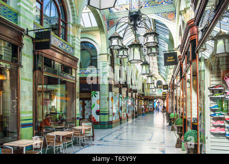 Castle Place Shopping Centre & Market in Trowbridge, Wiltshire, United ...