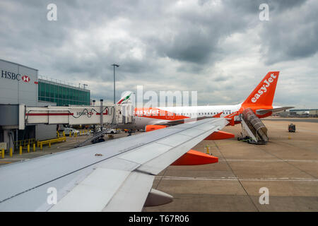 EASYJET AT LGW GATWICK AIRPORT Stock Photo - Alamy
