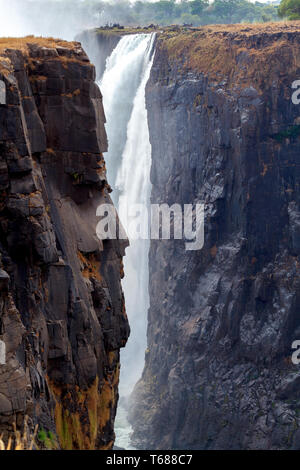 The Victoria falls with mist from water Stock Photo - Alamy