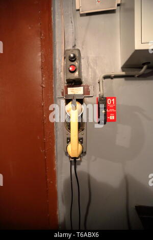 Vintage telephone set Stock Photo - Alamy