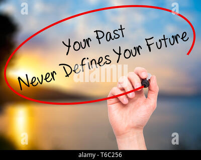 Hand writing sign Be Mindful. Business concept paying close attention ...