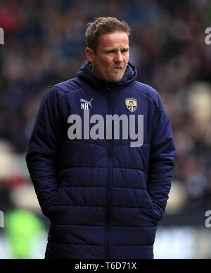 Notts County manager Neal Ardley with Craig Mackail-Smith after their ...