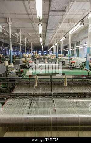 Old weaving factory workshop Stock Photo - Alamy