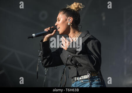 British R & B and pop singer and songwriter Rachel Keen aka Raye live ...