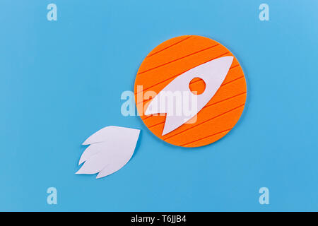 Rocket icon flat design made of paper Stock Photo - Alamy