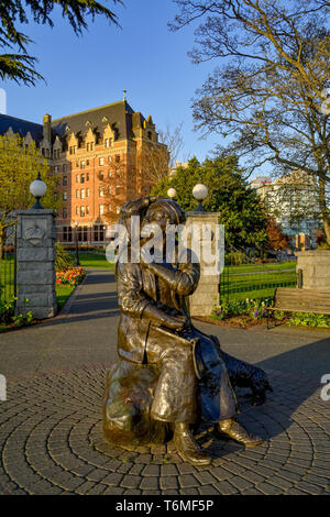 Bronze statue of artist Emily Carr by Barbara Paterson, Victoria ...