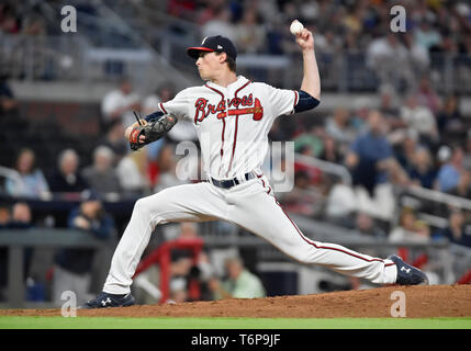 San Diego Padres pitcher Austin Davis throws in a bullpen session ...