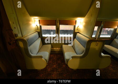 The luxury seating inside an American Pullman car Stock Photo - Alamy