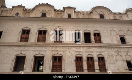 Patiala, Punjab, India. 3rd May, 2019. Visitors are seen moving around ...