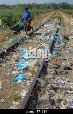 please reuse me plastic bag Stock Photo - Alamy