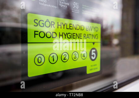Food hygiene sticker Stock Photo: 211691430 - Alamy