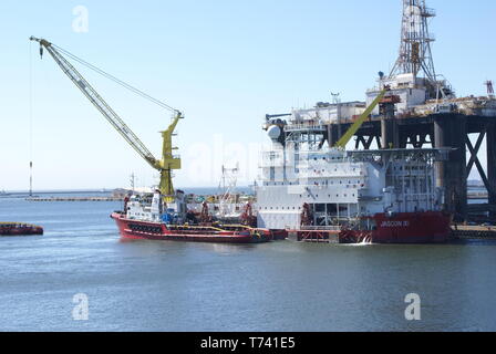 Crane vessel Jascon 30 in the harbour, Duncan Dock, Cape Town harbour ...
