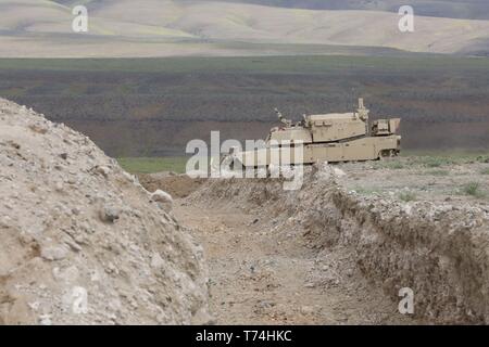 Assaut Breach Vehicles remotely controlled by U.S. Marines with 1st ...