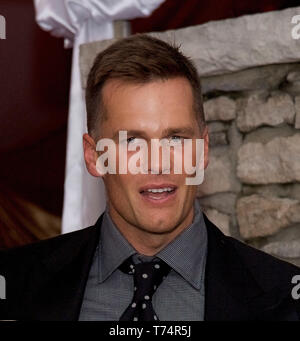 Louisville, Kentucky, USA. 03rd May, 2019. Tanya Tucker and Jennifer ...