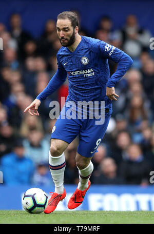 Gonzalo Higuain of Chelsea during the Premier League match at Stamford ...