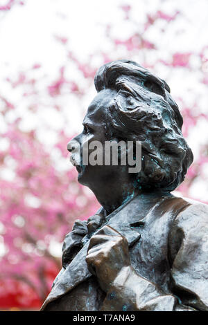 Sculpture of the famous Norwegian composer Edvard Grieg near Grieg Hall ...