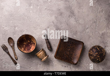 Bowls and plates made from coconut shell Stock Photo - Alamy
