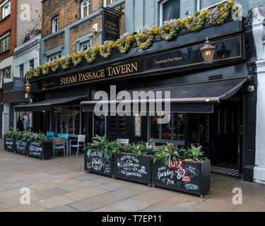 The steam Passage tavern, Upper street, London Stock Photo - Alamy