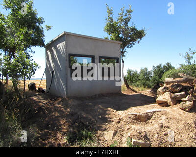 Photohide for small birds in Spain, with one-way glass Stock Photo - Alamy
