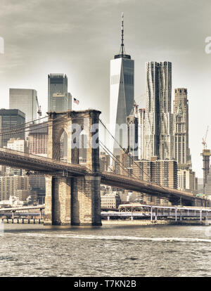 Brooklyn Bridge at sunny day - HDR image Stock Photo - Alamy