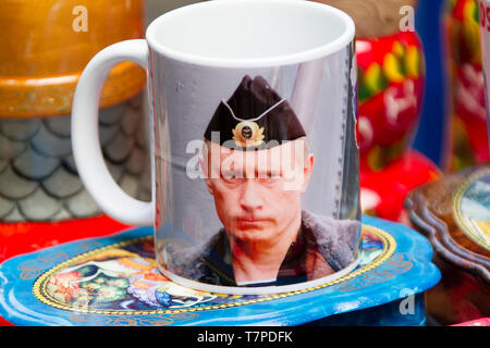 President Vladimir Putin drinking tea at the home of Sergei Mikhalkov ...