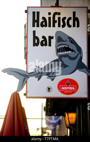 Hamburg, Germany - people in Reeperbahn Stock Photo - Alamy