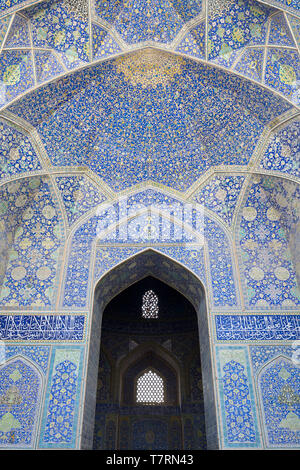 The vault of the entrance to the east Iwan, Masjed-e Shah, or Masjed-e ...