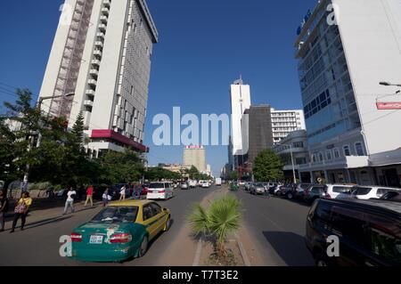 Avenida 25 de Setembro, Maputo Stock Photo - Alamy