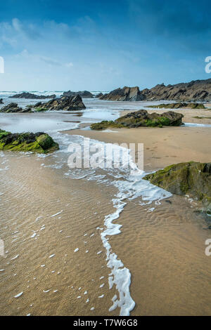 Incoming tide on Fistral Beach in Newquay in Cornwall in the UK Stock ...