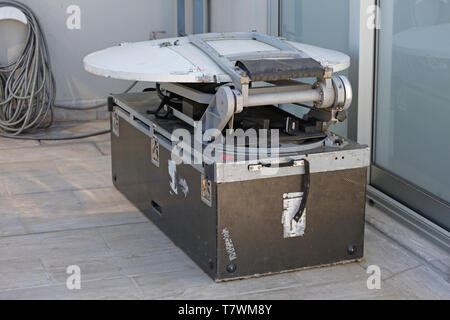 Portable Collapsible Mobile Satellite Dish with Microwave Television ...