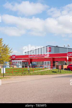 QD Quality Discount store England UK Stock Photo - Alamy