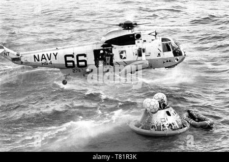 Apollo 11 UDT Recovery Team, 1969 Stock Photo - Alamy