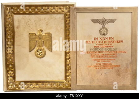 FORCE text written in a red speech bubble stamp Stock Photo - Alamy