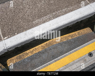 mind the gap between platform and train at london underground station ...