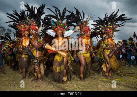 Simbu Tribe Sing Sing Highlands Papua New Guinea Stock Photo - Alamy