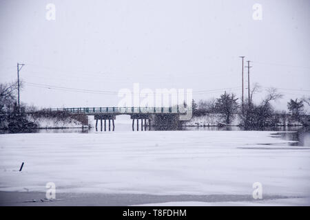 April snow, 2019. Lake Minnetonka, Minnesota Stock Photo - Alamy