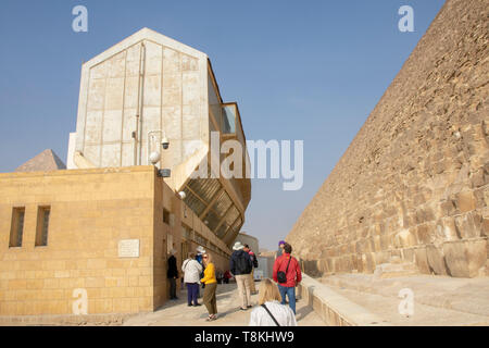 The Khufu Ship, Giza Solar Boat Museum, Great Pyramid of Giza, UNESCO ...