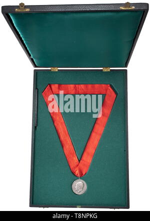 ADOLF HITLER PORTRAIT PROFILE 1930's B&W studio posed low key head and ...