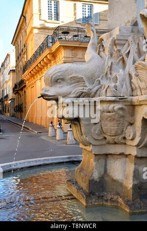 fountain place des quatre dauphins in Aix en provence France Stock Photo - Alamy