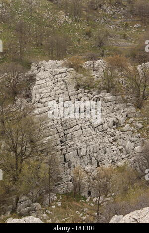 Frost wedged limestone rocks Stock Photo - Alamy