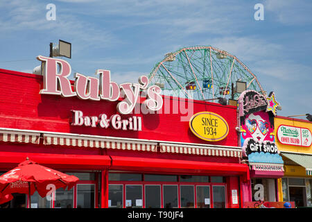 Ruby's Bar & Grill, Boardwalk, Coney Island, Brooklyn, New York City ...