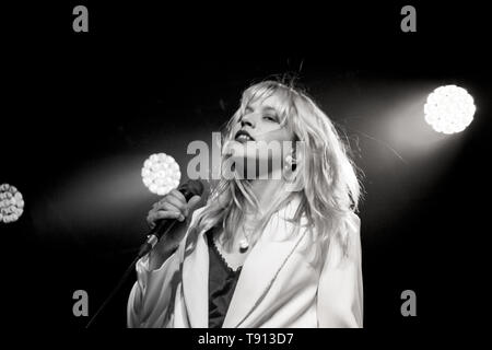 Photograpths of WhenYoung @ Glasgow Barrowland 2nd April 2019 ...