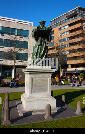 Bronze statue of Erasmus in Rotterdam, Holland, Netherlands Stock Photo ...