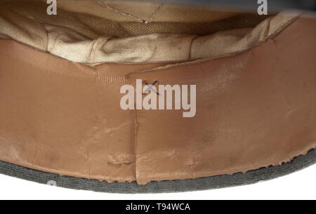 A visor cap for officers of mountain troops maker August Müller, Munich ...