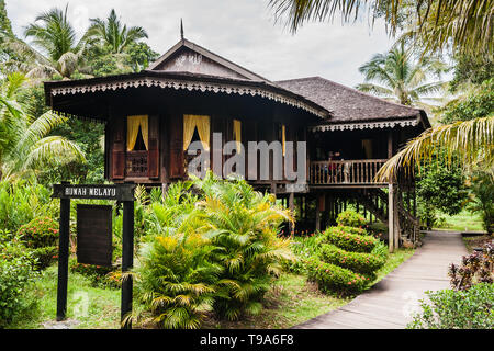 Traditional roof of Malay house in Terengganu, Malaysia Stock Photo - Alamy
