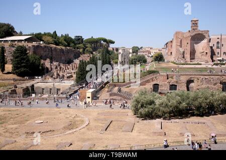 Ancient Roman Forum Sacred way Stock Photo - Alamy