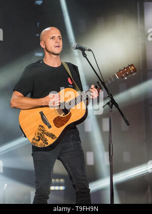 Hamburg, Germany. 19th May, 2019. Alexa Feser, singer, performs at the ...