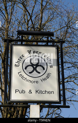The Three Horseshoes, Letchmore Heath, Hertfordshire Stock Photo - Alamy